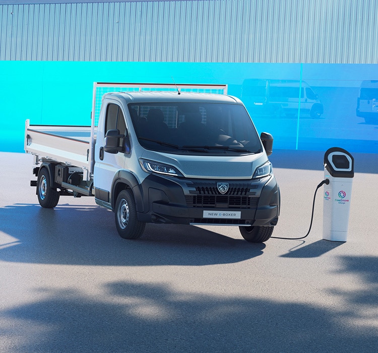 PEUGEOT E-BOXER & BOXER: der Transporter mit Elektro- oder Dieselmotor
