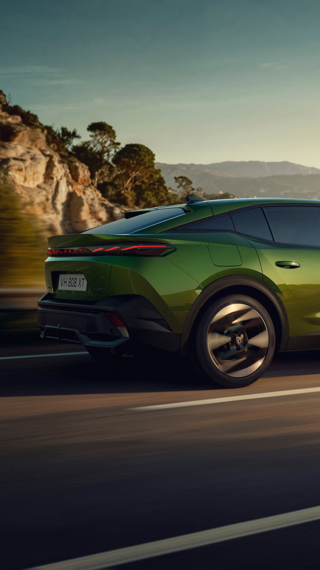 Neuer PEUGEOT 408 Fastback | Plug-In Hybrid & Hybrid